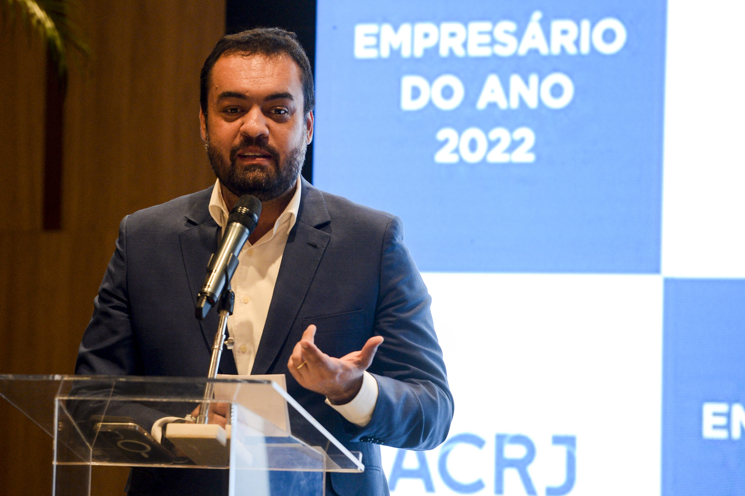 Cláudio Castro vence no Rio: confira as propostas para a economia