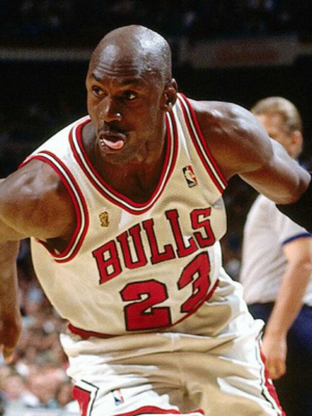 Michael Jordan vira o atleta mais rico da história