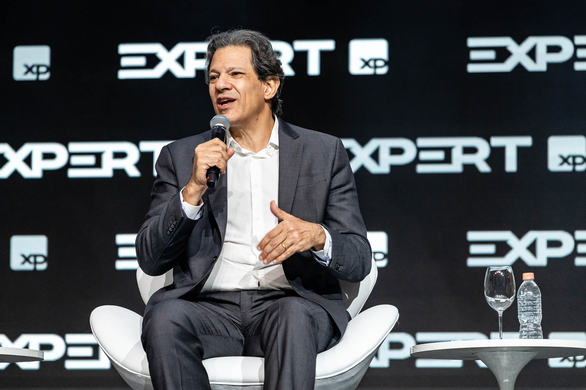 Expert XP 2023: Diferenças fiscais e monetárias são comuns, diz Haddad