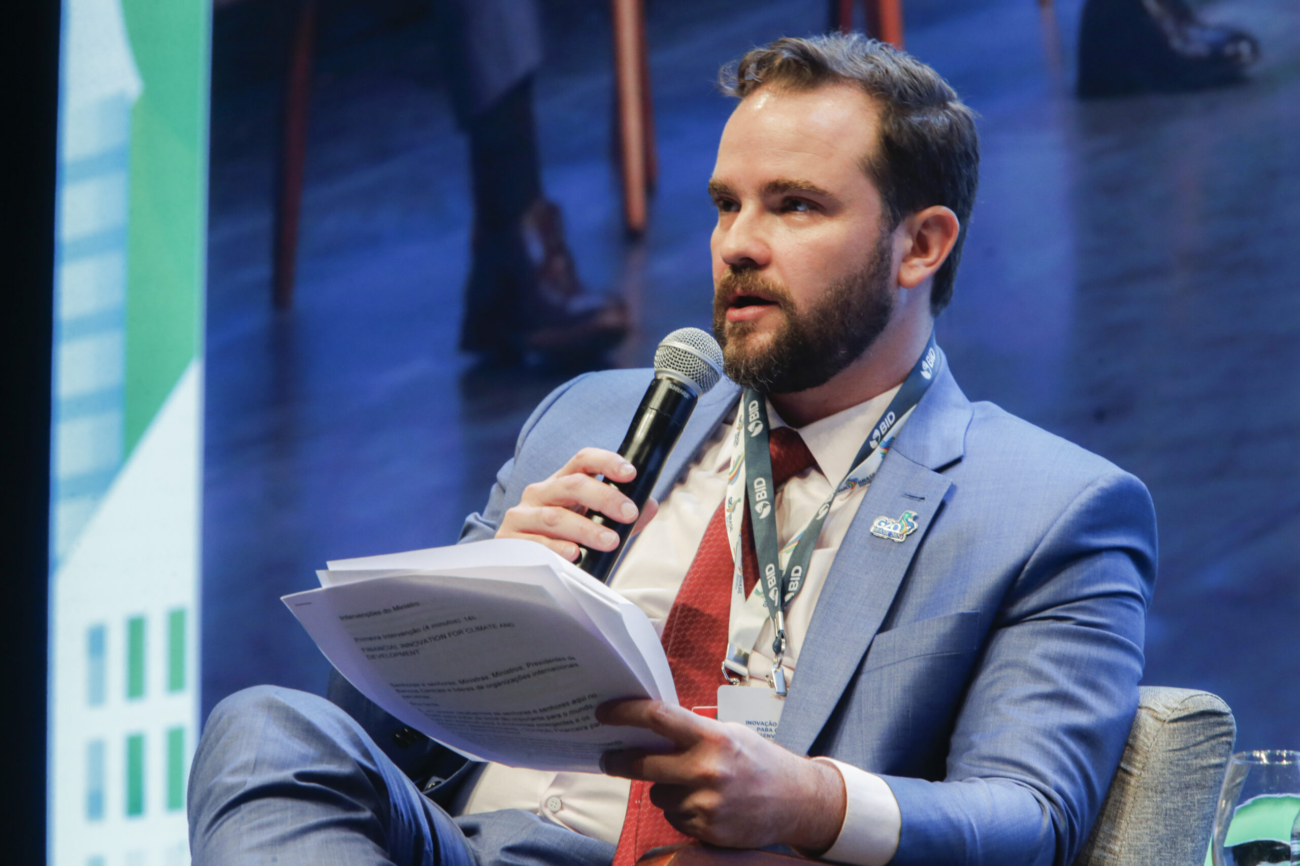 Brasil terá IPCA em controle e crescimento robusto, diz Durigan