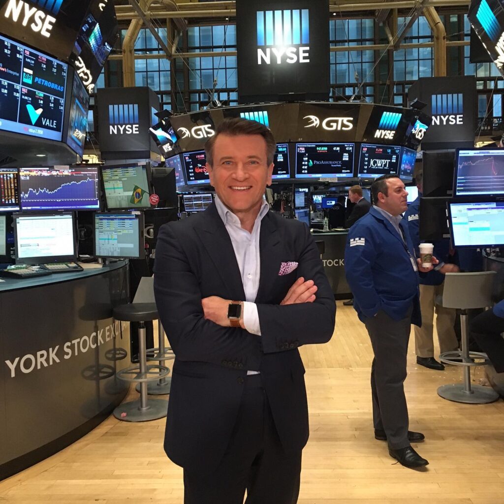 Robert Herjavec - clique e saiba sobre o CEO do Herjavec Group