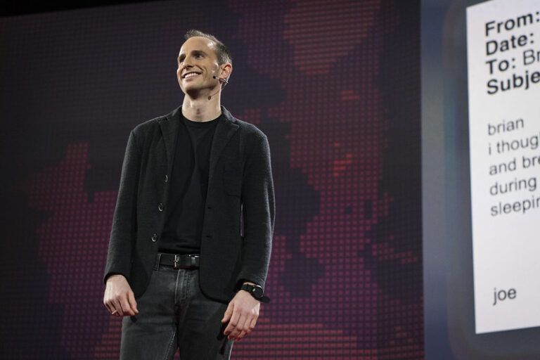 Joe Gebbia - saiba mais sobre um dos fundadores do Airbnb