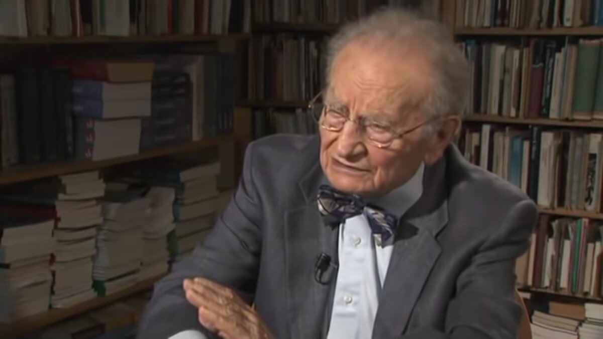 Paul Samuelson é o primeiro americano a ganhar o Nobel de Economia