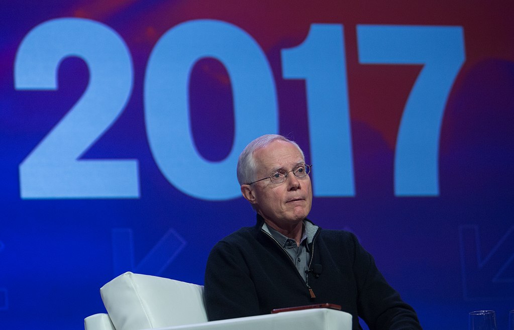 Scott Cook é bilionário e co-fundador da multinacional Intuit
