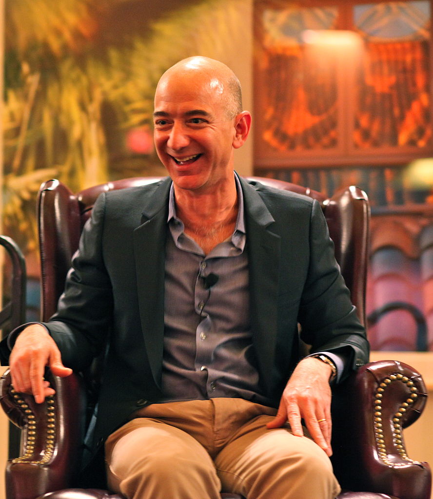 Jeff Bezos: conheça a história de sucesso do fundador da Amazon