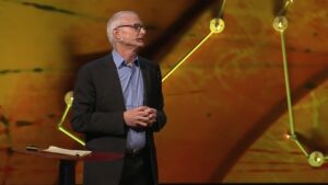 Michael Porter - perfil do responsável pelas cinco forças de Porter