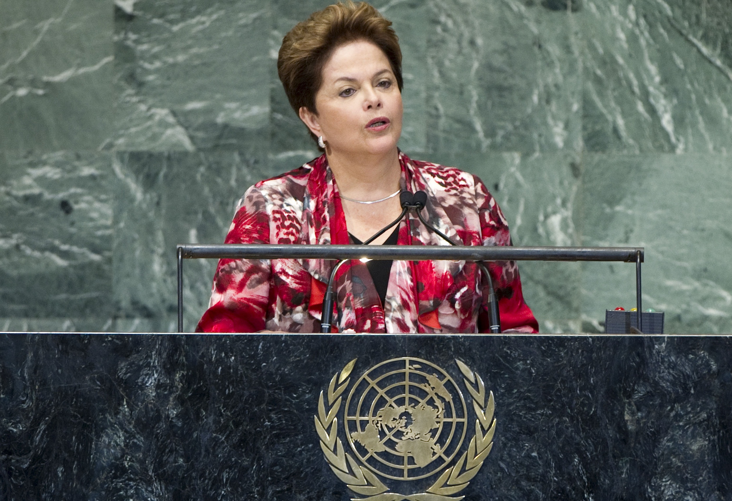 Dilma Rousseff - Suno